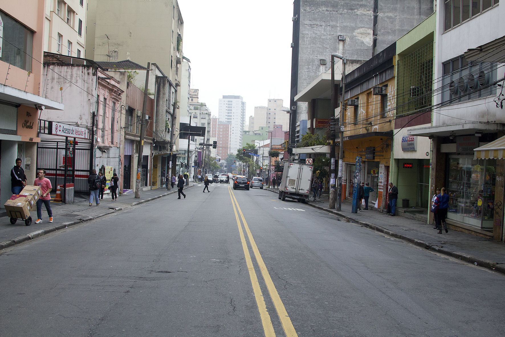 Fim das vitrines? A verdade sobre a queda das lojas de rua no Brasil
