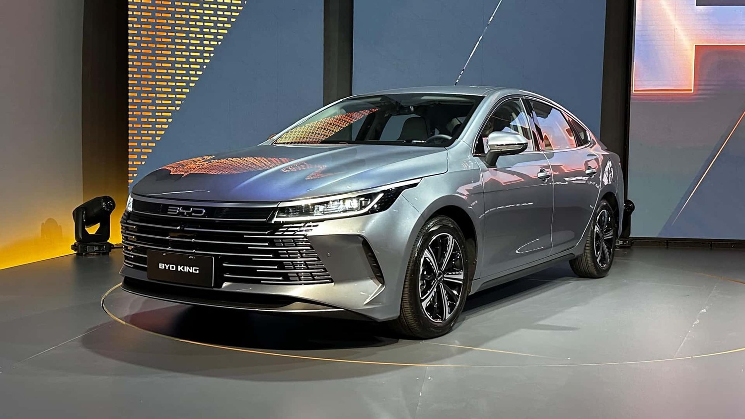 BYD King 2026 GS chega mais tecnológico, seguro e com preço reduzido no ...