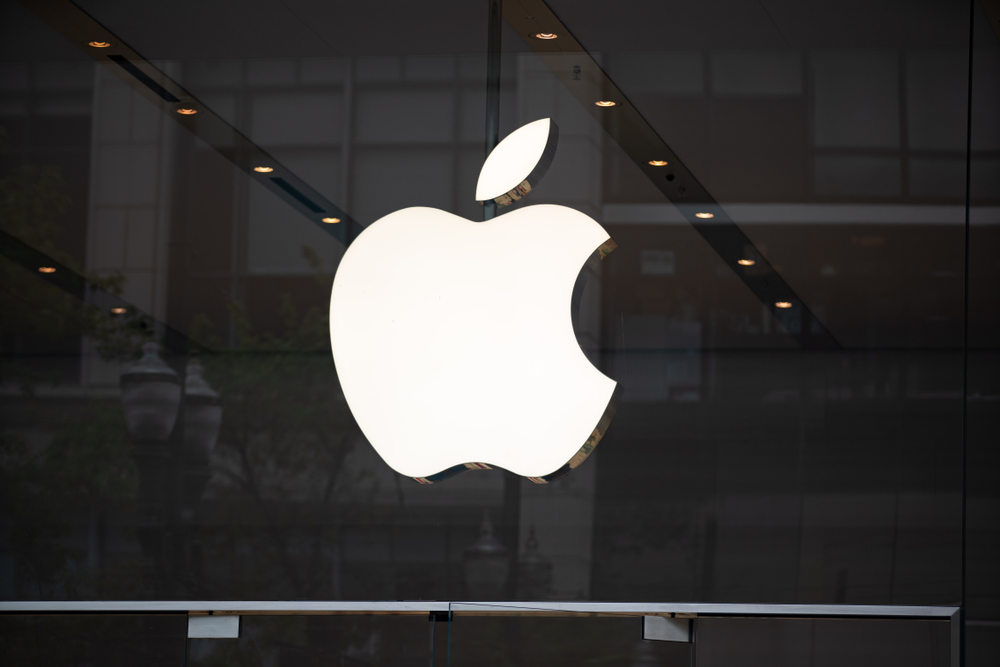 Queda pós-iPhone 17 levanta alerta: ainda vale investir na Apple em 2026?